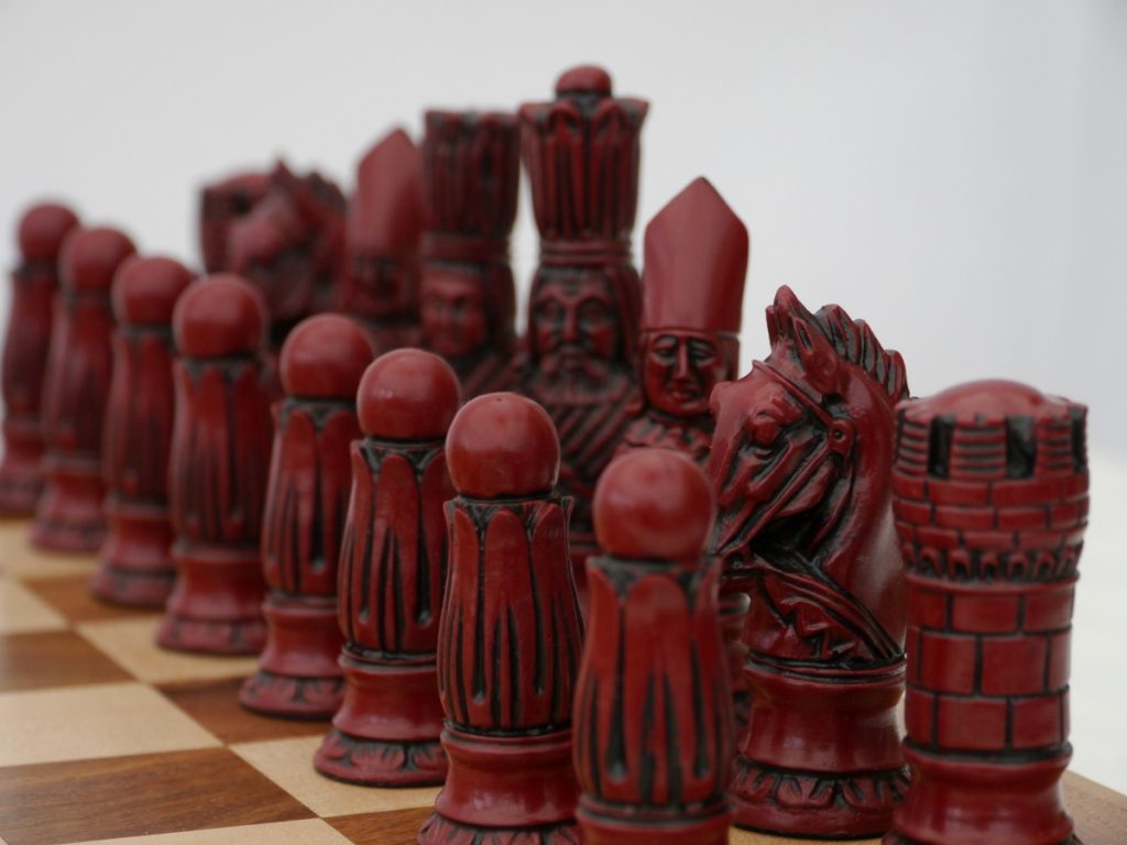 Berkeley Chess Ltd - Victorian Chess Set - Ivory and Red - ChessBaron ...