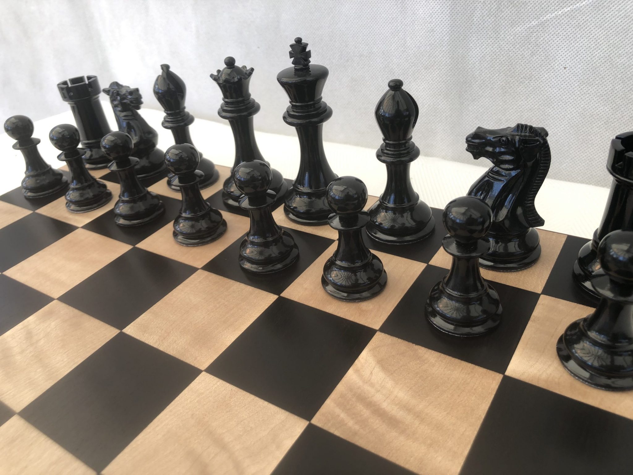 Bold Chess - Black and Gold Triple Weight Chess Set - Limited Edition ...