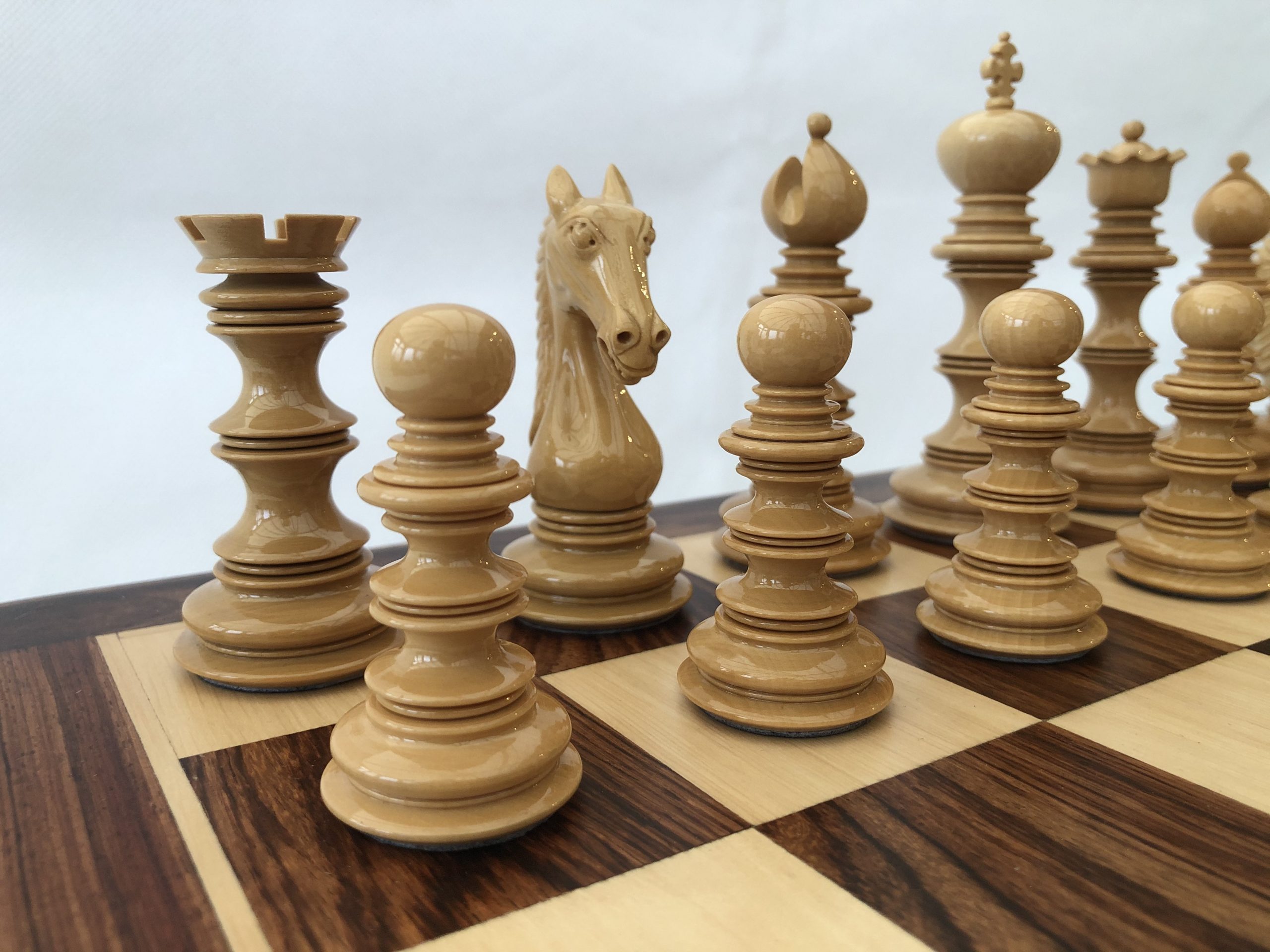 The Moroccan - Gloss Bud Rosewood Triple Weight Chess Set - ChessBaron ...