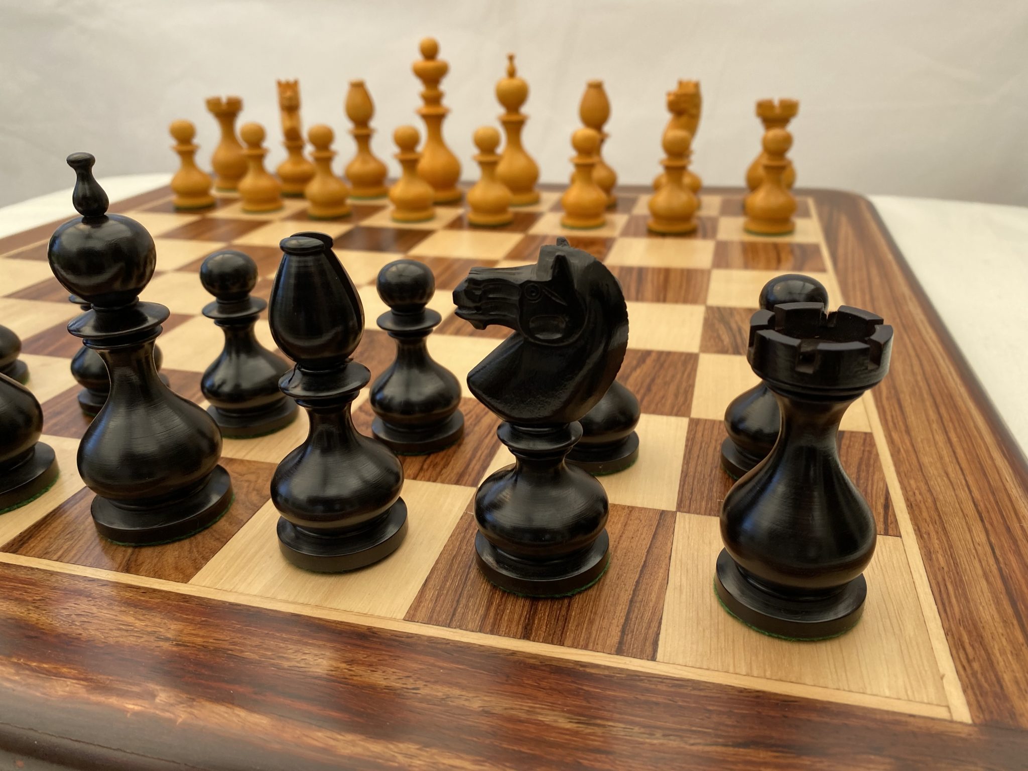 The Antiqued Dublin Double Weighted Chess Set - ChessBaron Chess Sets ...